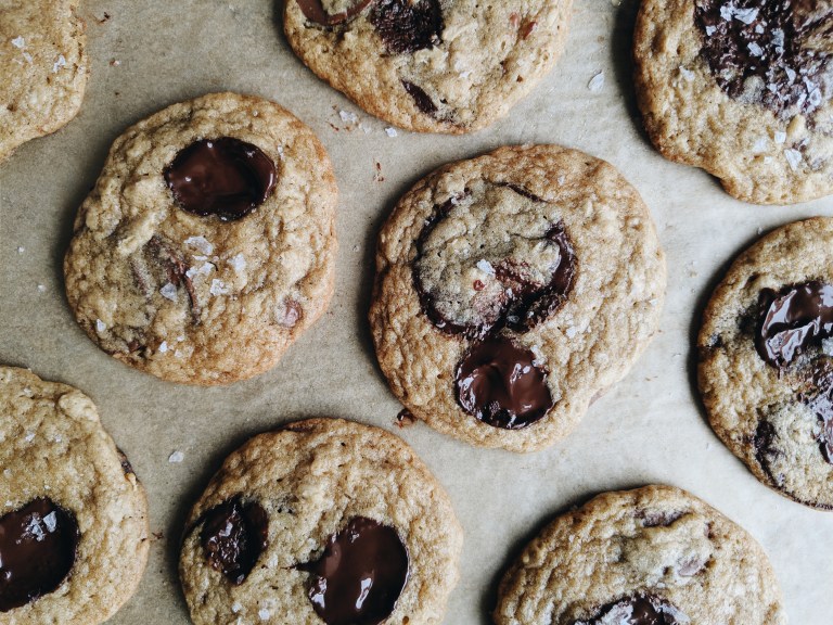 Large Batch Oatmeal Chocolate Chunk Cookies – Average Ariel