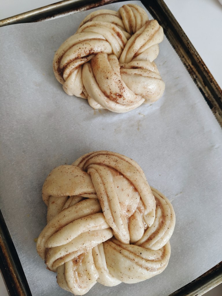 Pumpkin Spice Knots – Average Ariel